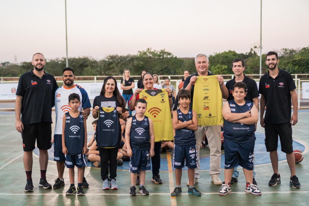 Estão abertas inscrições para aulas de basquete gratuitas nas quadras ...